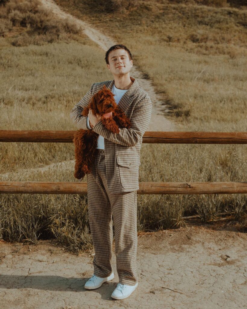 Alec Benjamin - Boy in the Bubble Lyrics - citiMuzik