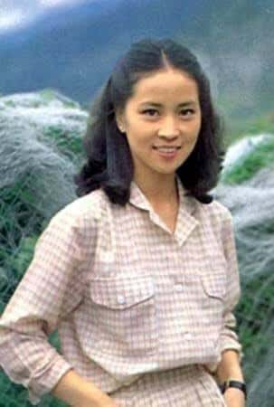 Jackie Chan Wife: Meet Joan Lin - citiMuzik