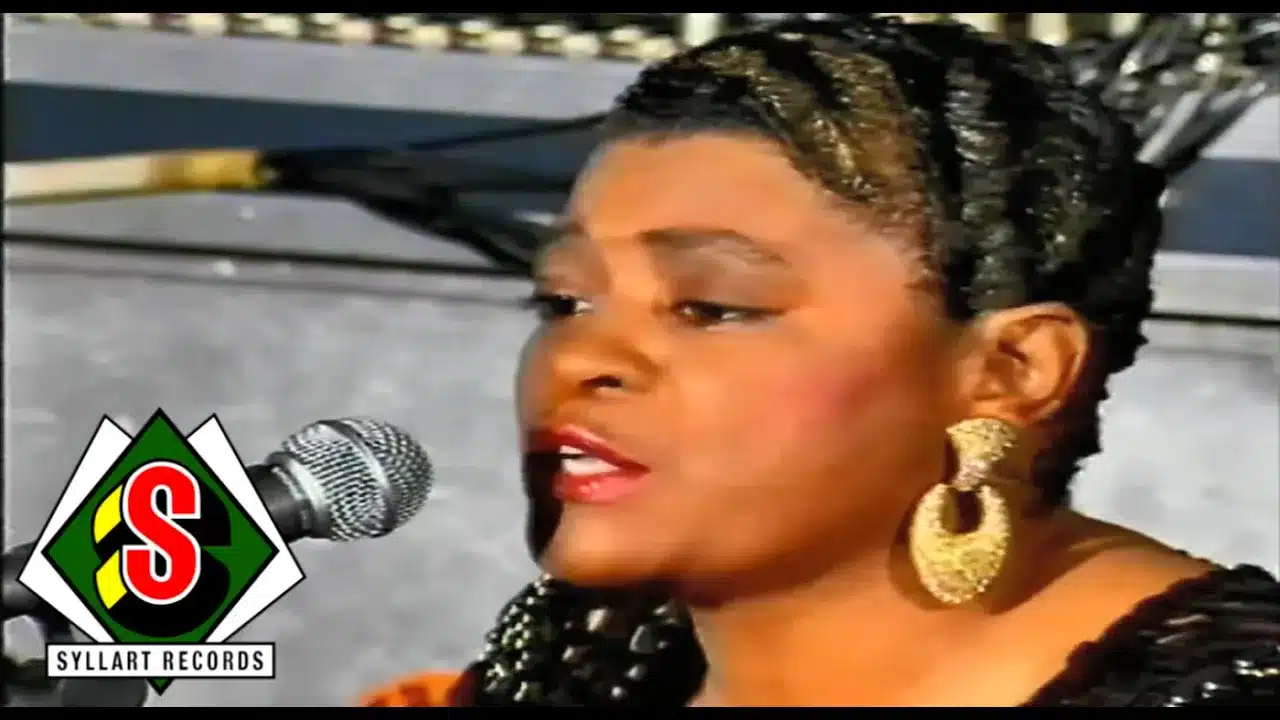 AUDIO Tshala Muana - Kalume Mp3 Download - citiMuzik